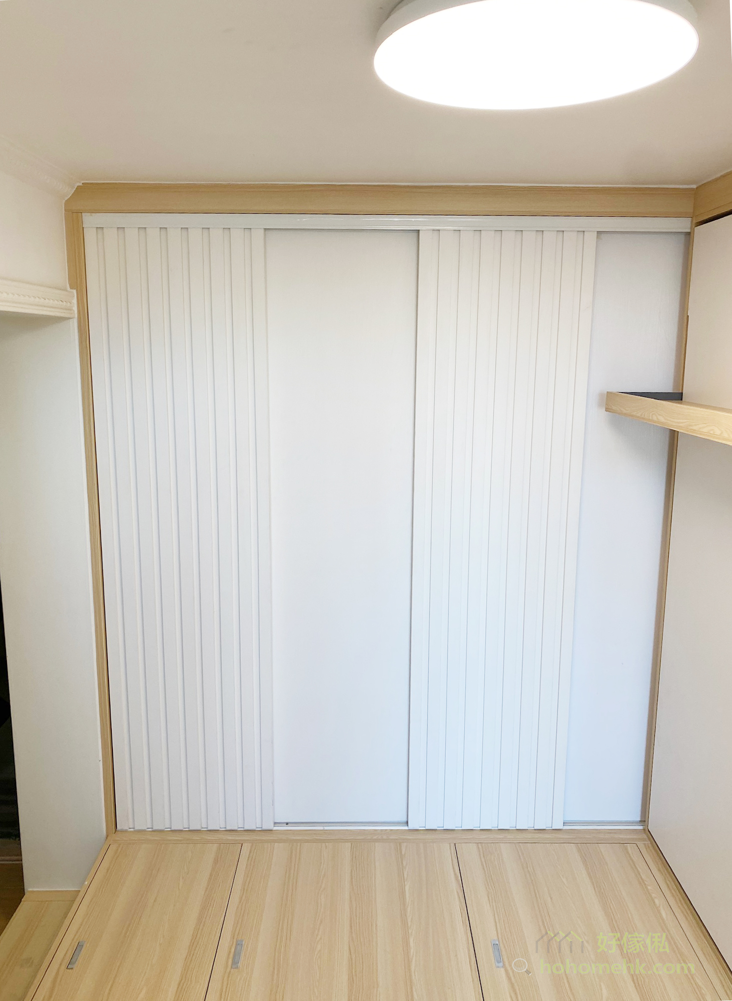 One room. Two flip-up beds. Infinite living space — 好傢俬 HoHomeHK