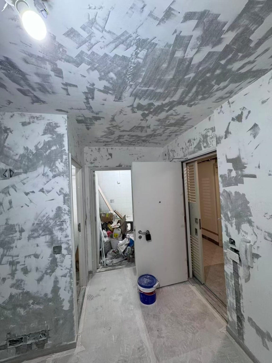 Tung Chung Cheung Tung Estate 】 A full-house base scraping and ...